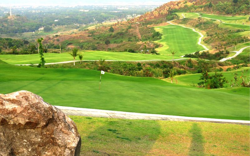 Royal Garden Golf and Country Club in Philippines - GolfLux